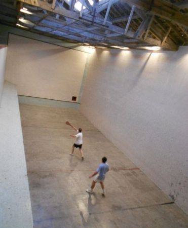 Trinquet 64120 Gabat, France - Frontons.net