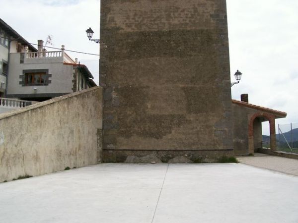 31868 Iza, Navarra Spain (Calle San Martin Kalea 3) Left walled fronton ...